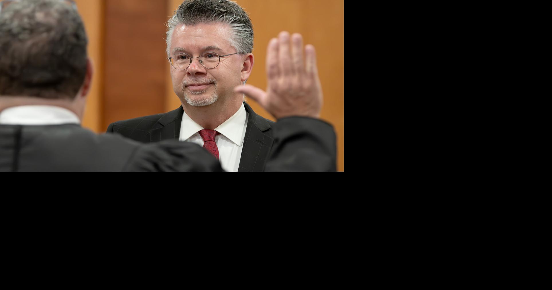New Logan mayor, city council members sworn in during first meeting of ...