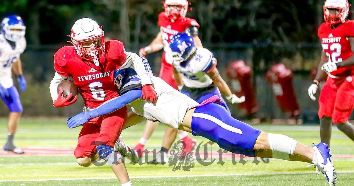 Methuen football clinches MVC crown with wild win in Tewksbury: Redmen ...