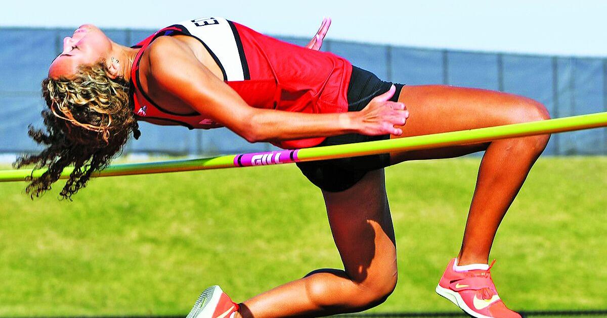 Eden Prairie track teams shine in Lake Relays | Sports | hometownsource.com