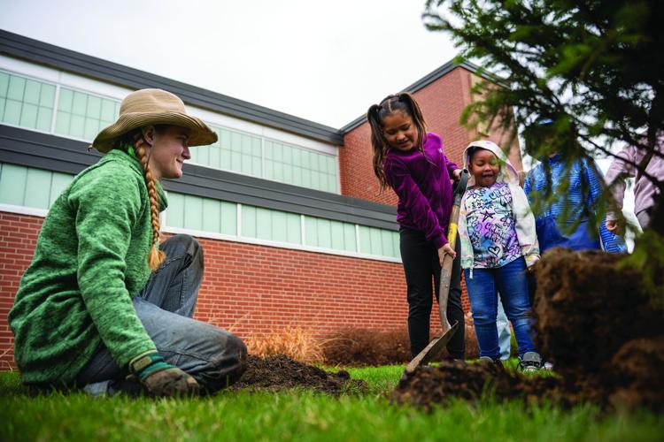 Alice Smith students help city plant trees | Hopkins | hometownsource.com