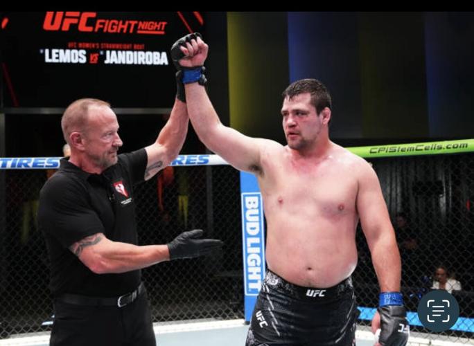 Lakeville native fights for family and for world UFC title | Lakeville ...