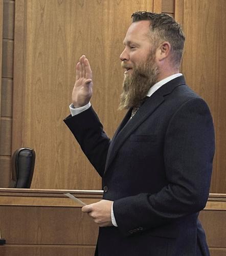 Newly elected Farmington City Council members take oath of office ...