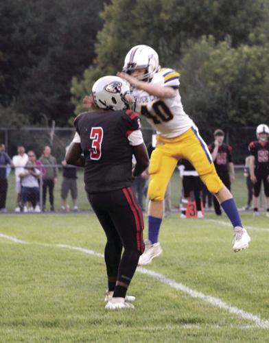 Rush City football wakes up, pounds Jaguars | Sports | hometownsource.com