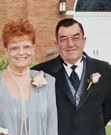 Wally and Joyce Olson | Obituaries | hometownsource.com