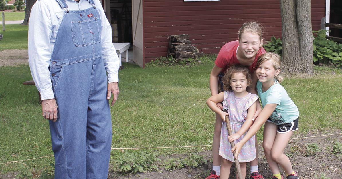 PHOTOS: Life on the Farm at Historic Eidem Farm | Brooklyn Park ...
