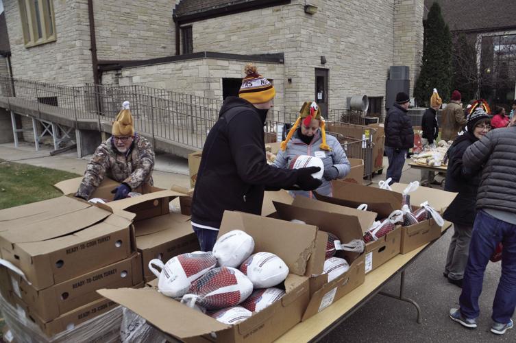 ICA Food Shelf provides 617 families with Thanksgiving dinner ...