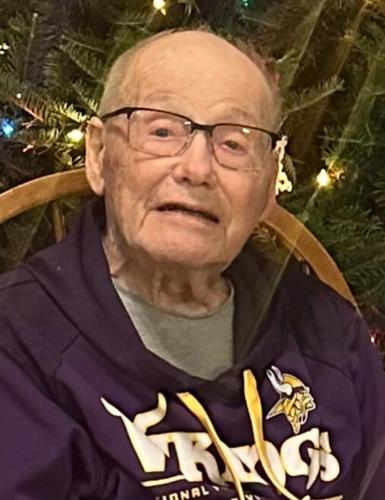 Lyle W. Anderson | Obituaries | hometownsource.com