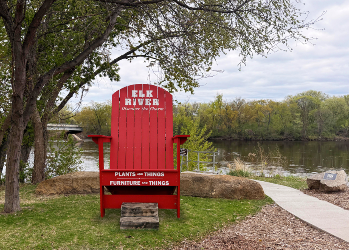 Council rejects proposal to relocating DERBA red chair to Rivers Edge ...