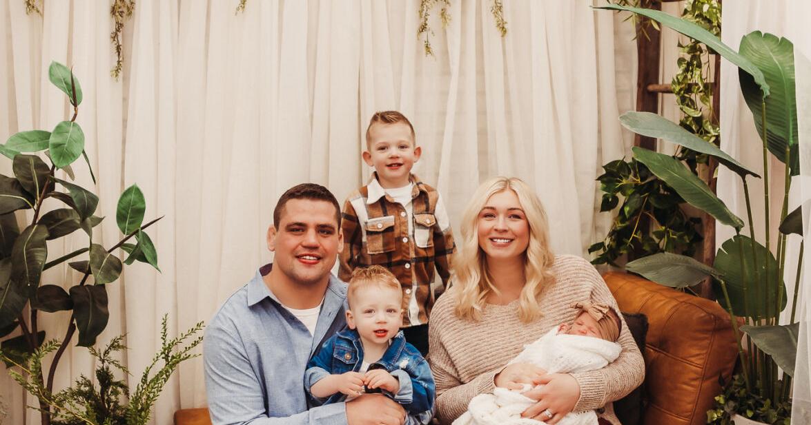 Lakeville native fights for family and for world UFC title | Lakeville ...