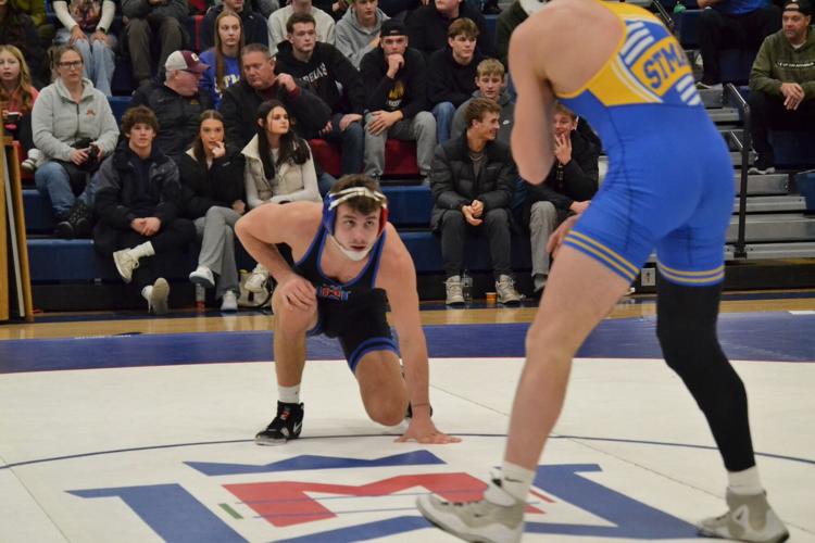 Royals excel in battle of No. 1 ranked teams | Sports | hometownsource.com