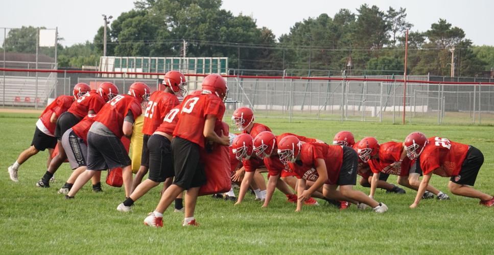 Elks happily back to ‘the grind’ | Elk River Star News | hometownsource.com