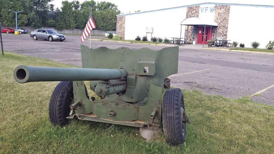 VFW displays WWII weaponry | Local News | hometownsource.com