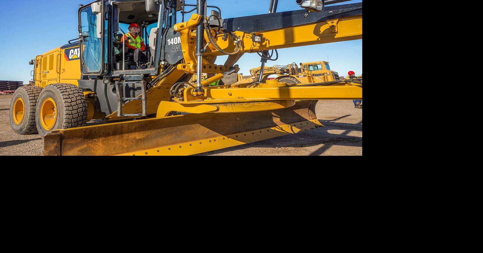 Students take part in ‘heavy equipment rodeo’ in Rosemount | Free ...