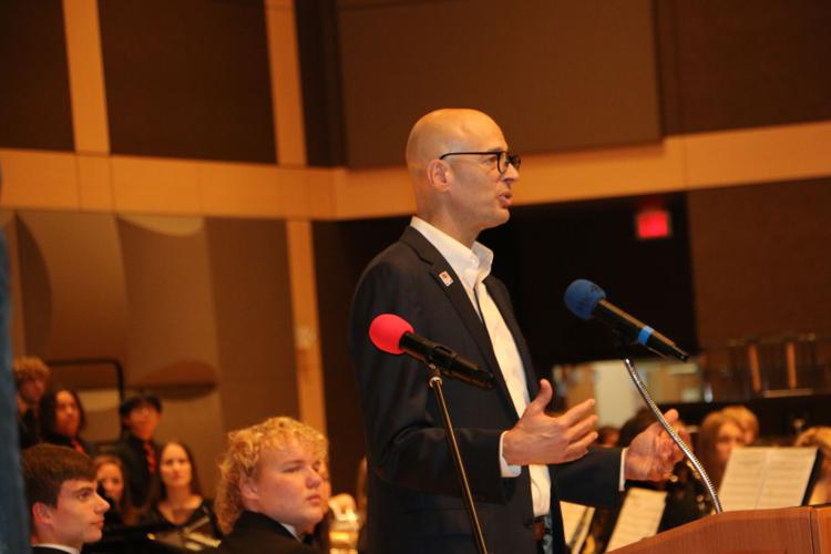 Farmington community pays tribute to service | Dakota County ...