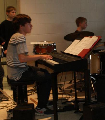 Masquers performance to include teen singers | Local News ...