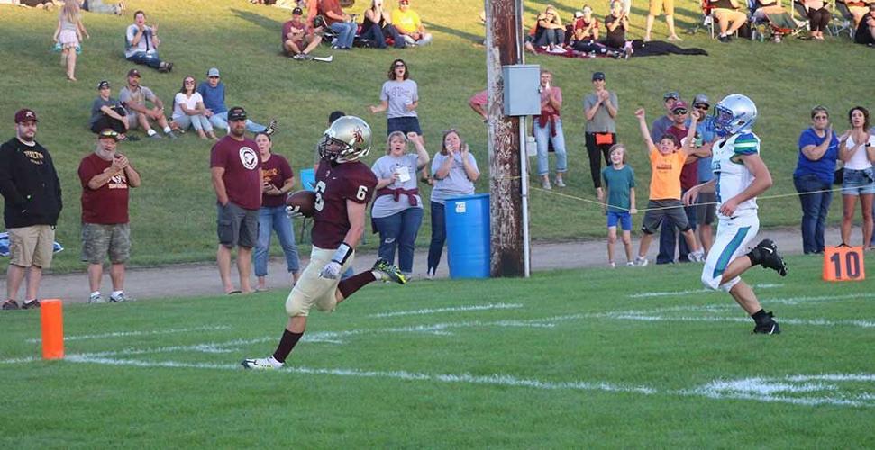 Royals score eight touchdowns in season opener against Minnewaska ...