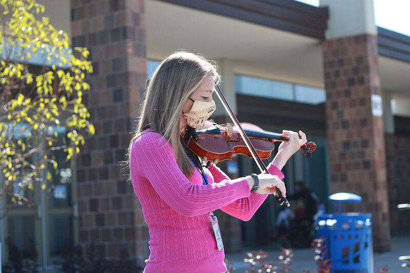 Outdoor orchestra is music to Hopkins High students’ ears | Education ...