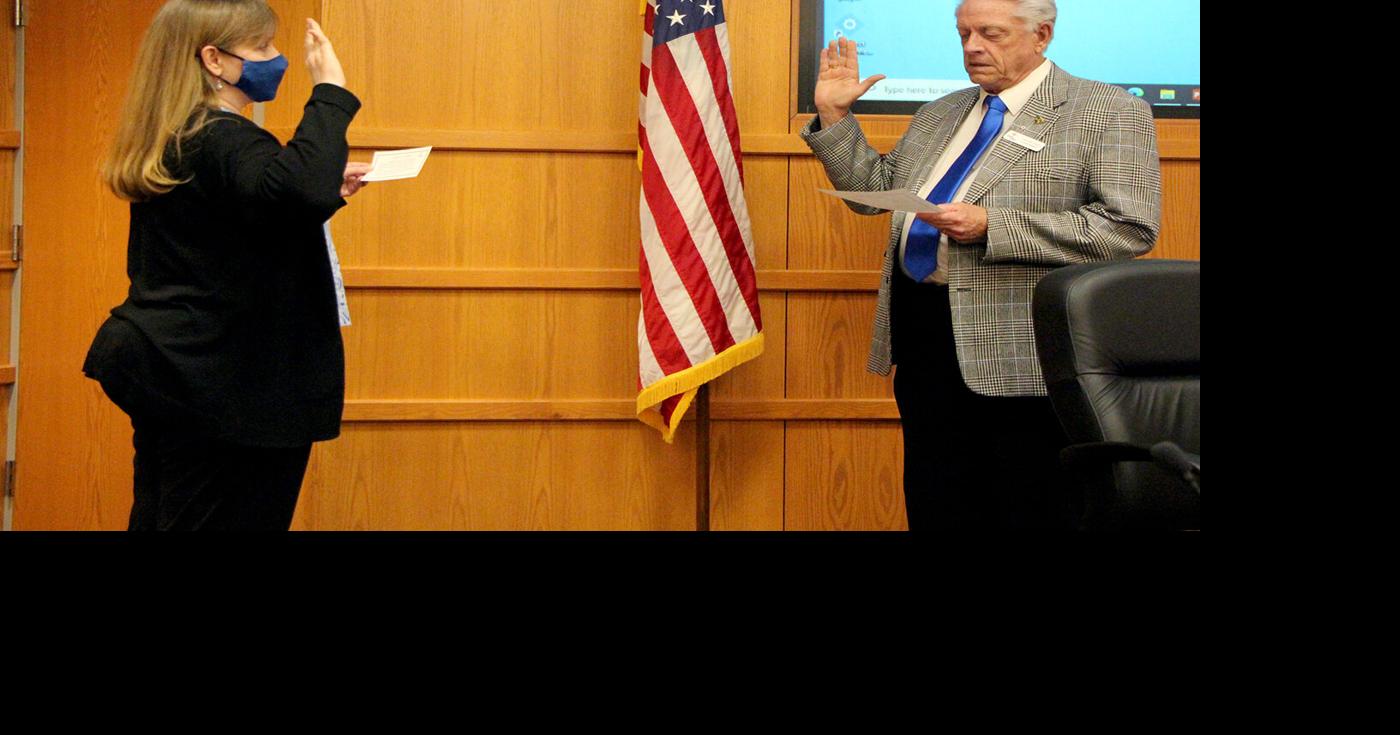 New Apple Valley City Council member sworn in | Free | hometownsource.com