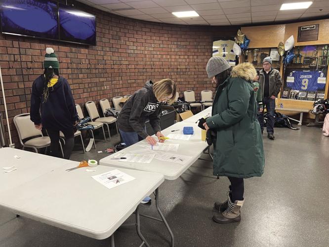Little Spartans gives kids a chance to play hockey at Richfield Ice ...