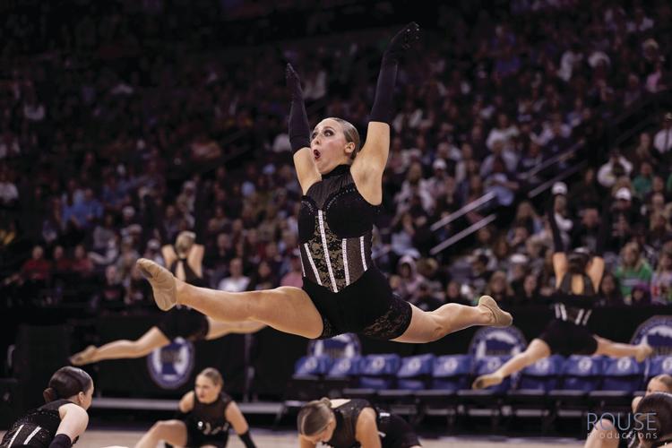 Lakeville teams dedicated to dance | Free | hometownsource.com