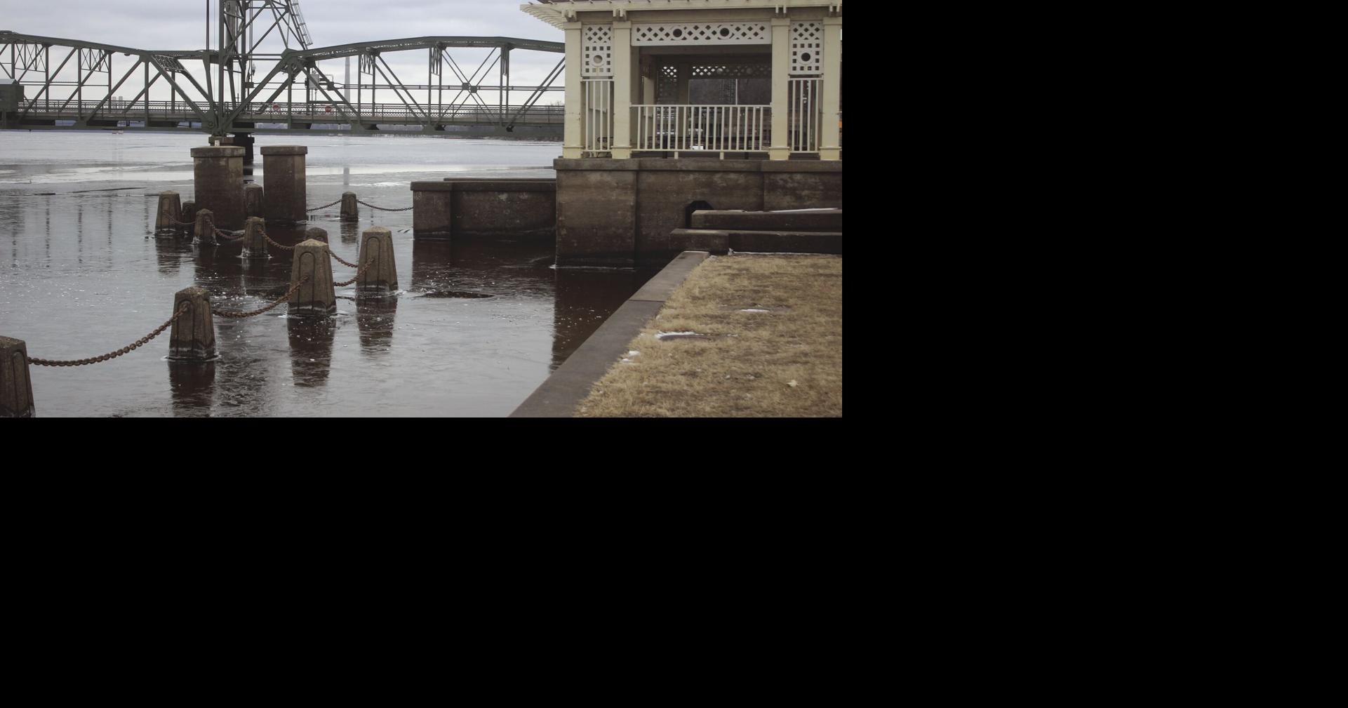 The river rises, floods riverwalk | Stillwater | hometownsource.com