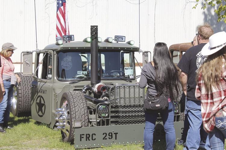 Vintage cars rumble through Princeton for car show | Free ...