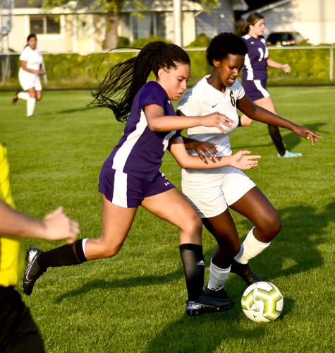 Brooklyn Center girls soccer: Centaurs fight to tie | Sports ...