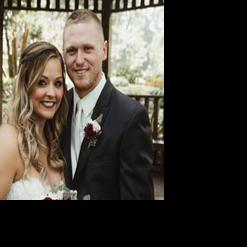 Beckman / Munson | Weddings | hometownsource.com