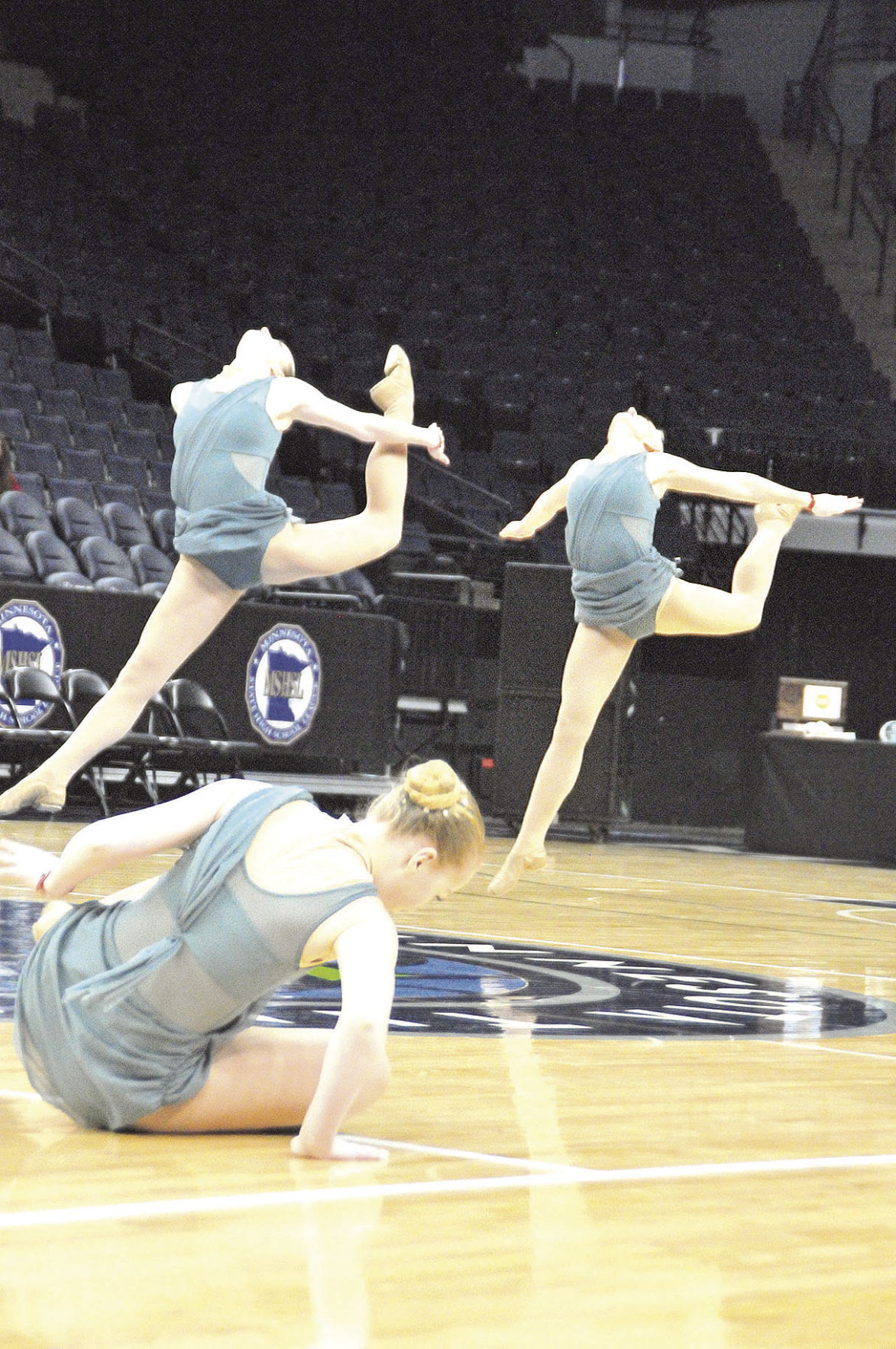 Houston Dance Team has a 'dazzling' season | Sports | hometownsource.com