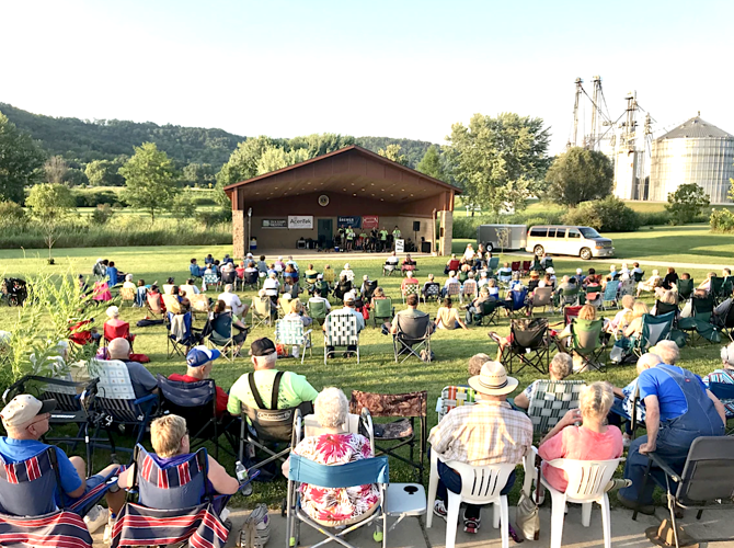 Houston Lions Club Lawn Chair Concert Series serves up a tasty summer ...