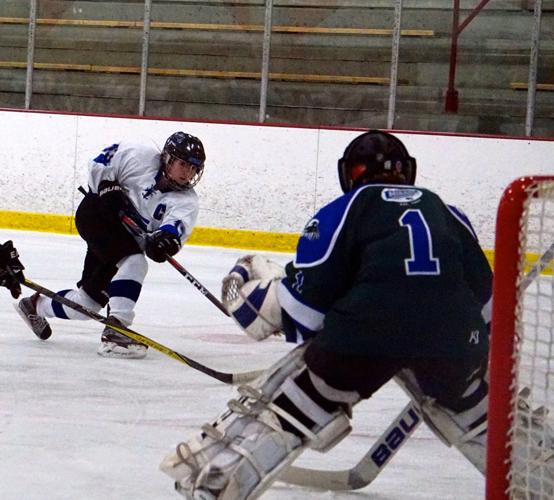 Royals claim consolation title in Schwan's Cup | Elk River Star News ...