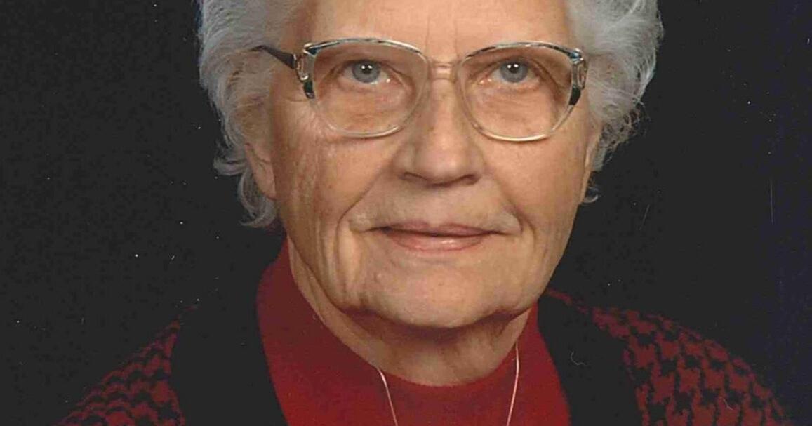Arbutus Shalander | Obituaries | hometownsource.com