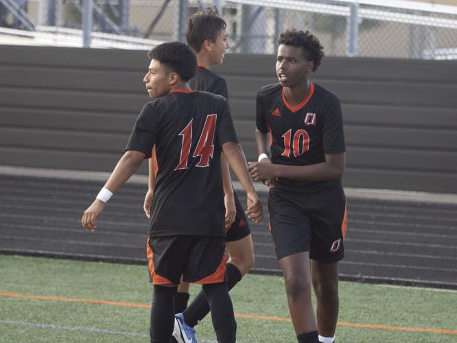 Osseo boys’ soccer unbeaten through 3 games | Sports | hometownsource.com