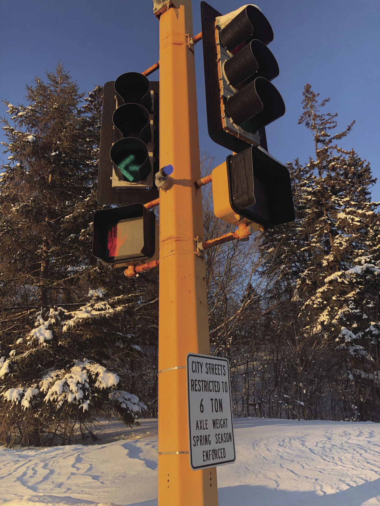 Blue lights installed at three Highway 7 intersections | Public Safety ...