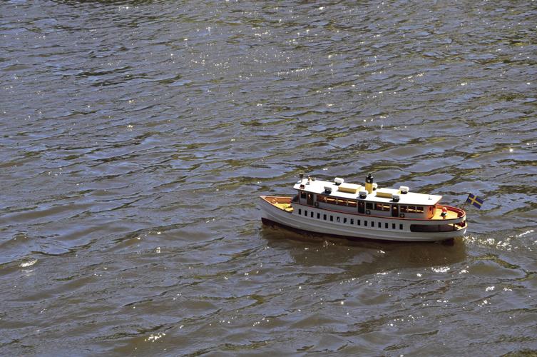 Anchors aweigh for annual Parade of Boats | Edina | hometownsource.com