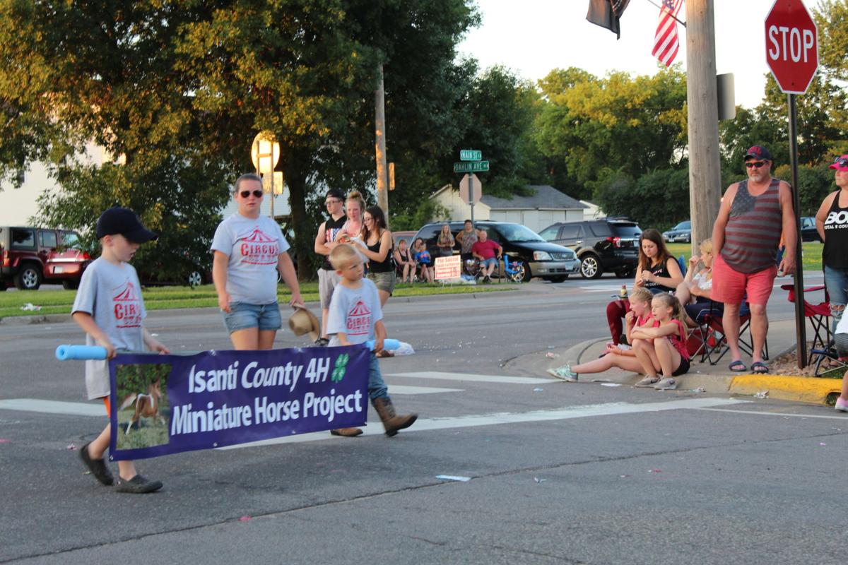 Picture perfect evening for the Isanti Rodeo Jubilee Days Parade ...