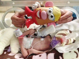 Mainstreams: Parents of micro preemies launch Potato Head Project ...