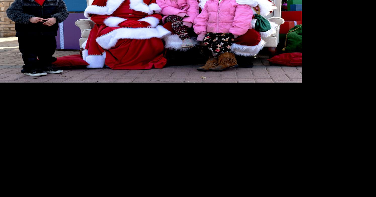 Elk River's 2023 Santa in the Park attracts hundreds of children and ...
