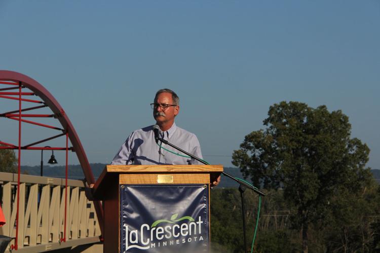 La Crescent community celebrates completion of the Wagon Wheel trail ...