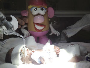 Mainstreams: Parents of micro preemies launch Potato Head Project ...