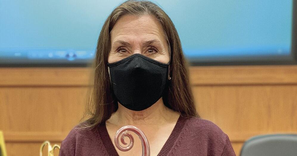 Apple Valley mayor honored for service | Free | hometownsource.com