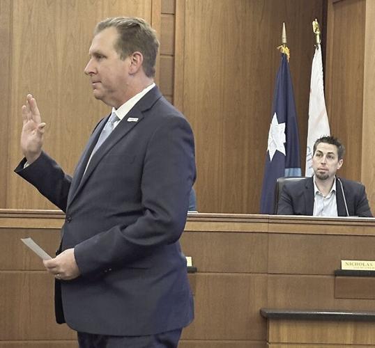 Newly elected Farmington City Council members take oath of office ...