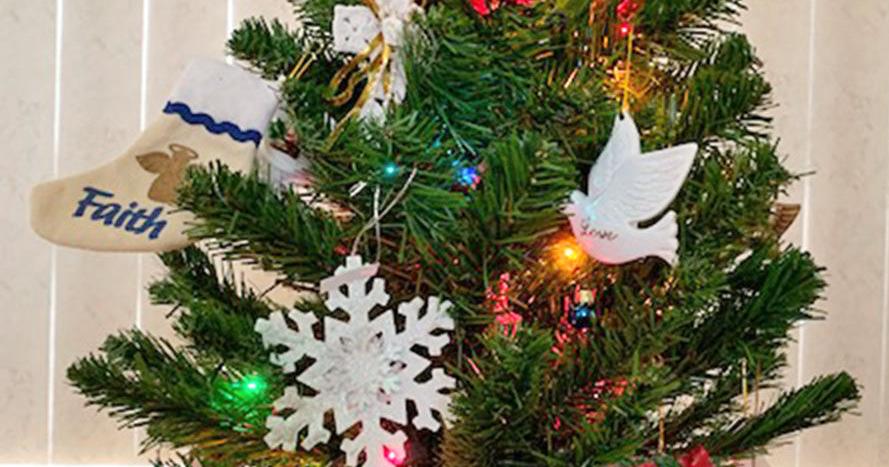 Tree of Lights: A unique way to remember a loved one | Morrison County ...