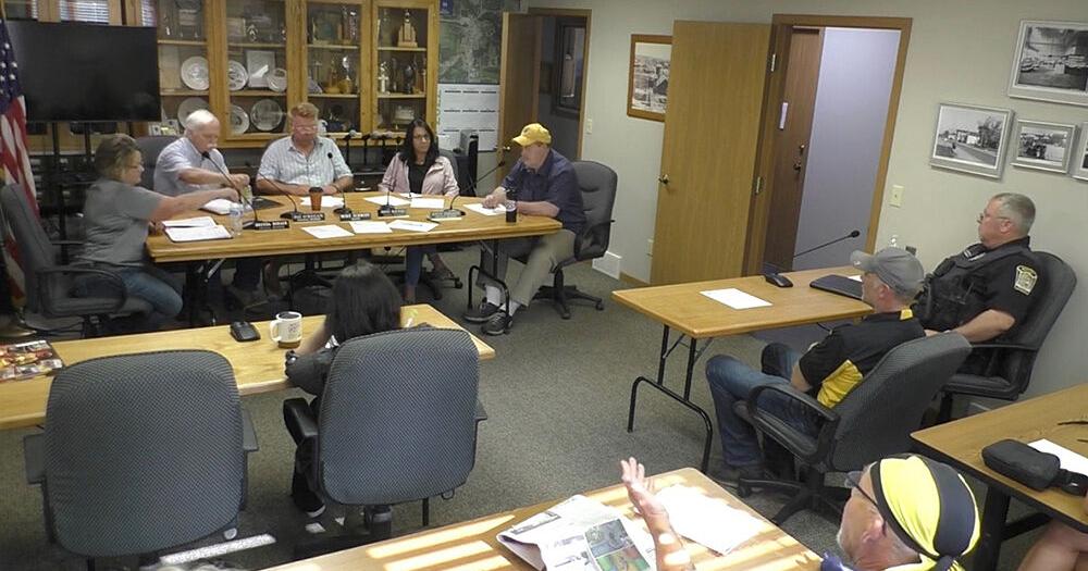 Motley to hire second officer after heated meeting | News ...