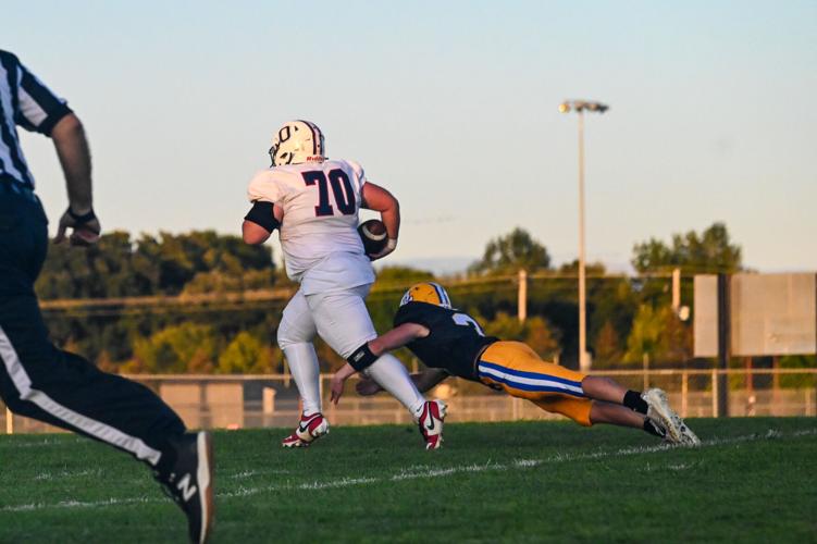 Spartans dominate Big Lake on gridiron | Sports | hometownsource.com