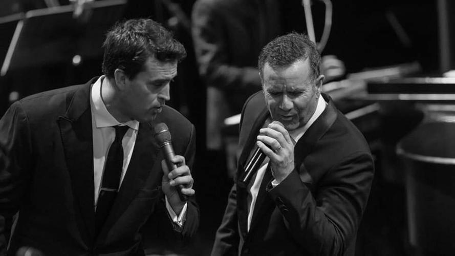 Former NFL player brings holiday magic to the stage every year ...