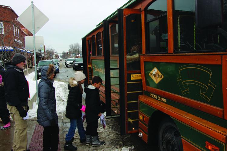 Holiday on Main makes memories in Lakeville | Free | hometownsource.com