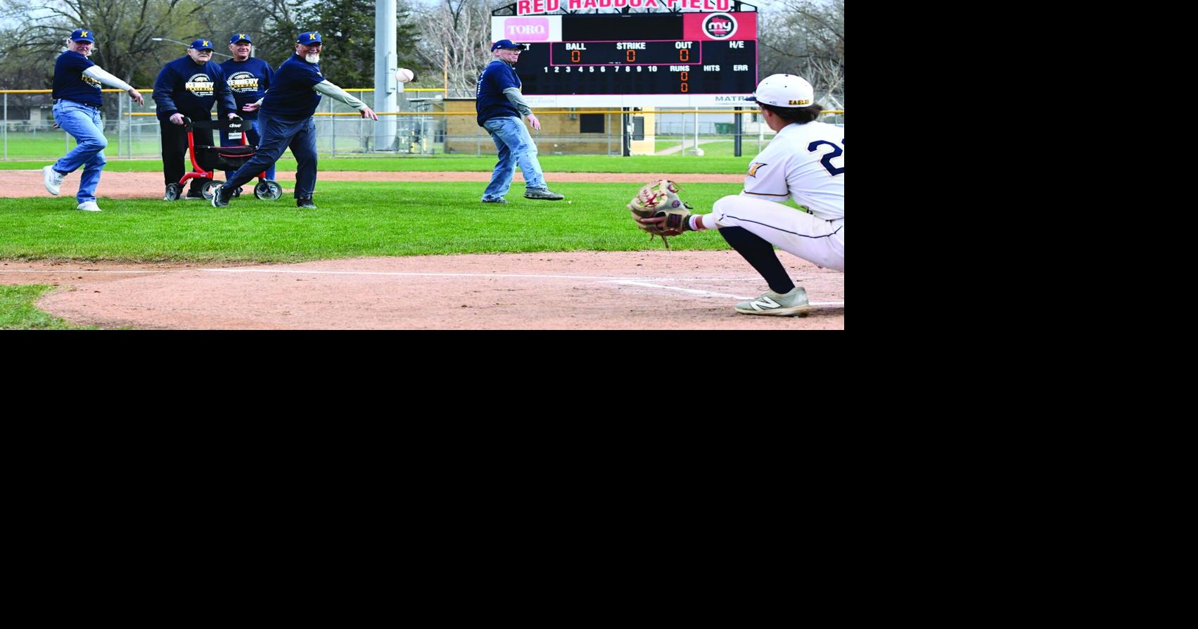 Kennedy honors '75 state baseball champs | Sports | hometownsource.com