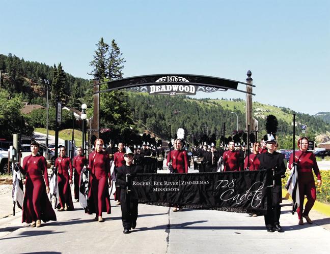 ISD 728 marching band comes together through the power of music | Local ...