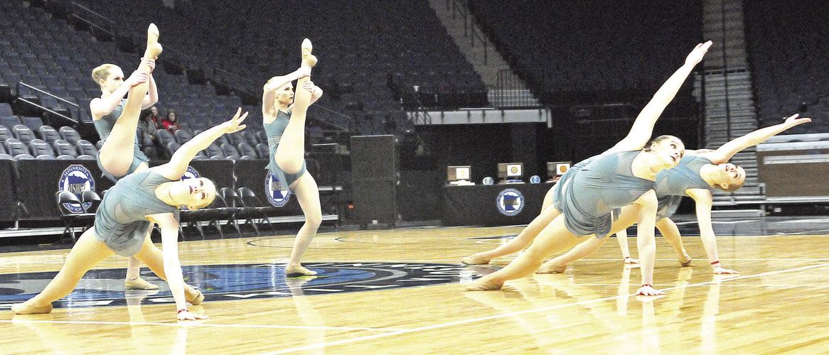 Houston Dance Team has a 'dazzling' season | Sports | hometownsource.com